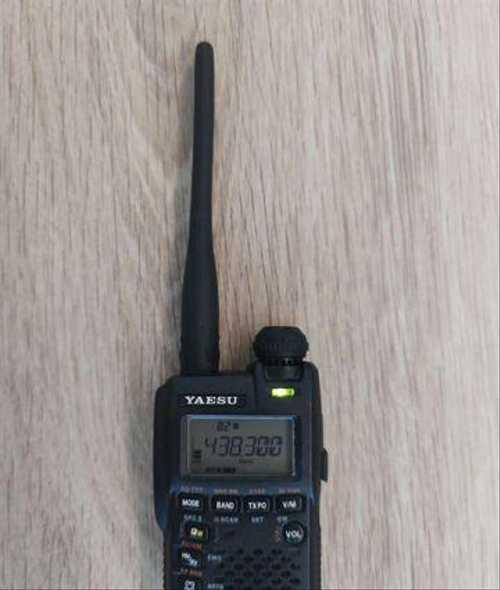 Рация Yaesu VX-3R