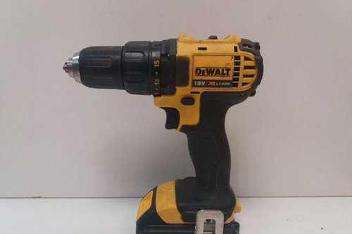 Шуруповерт Dewalt DCD780C2