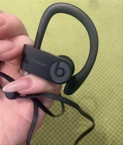 Продаю беспроводные блютуз наушники Power Beats-3