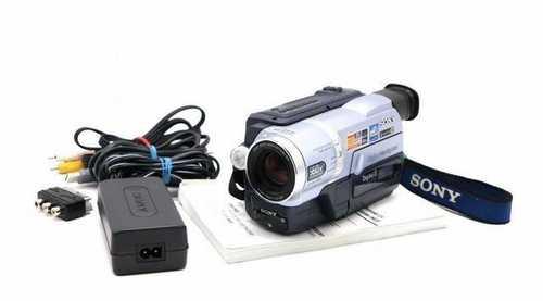 Видеокамера Sony DCR-TRV140E