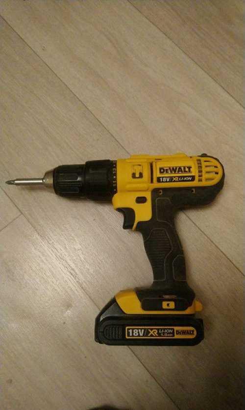 Аккумуляторная дрель Dewalt