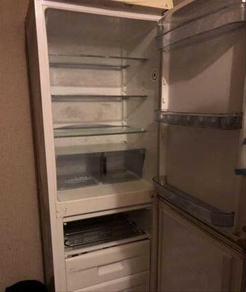 Холодильник Snaige бу