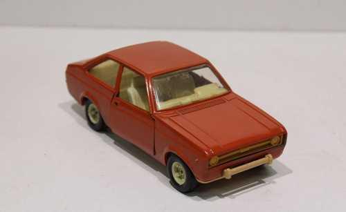 Модель Ford Escort 1100L 1/24 металл СССР