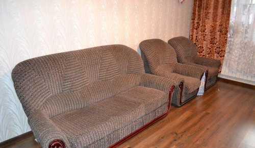 Комплект мягкой мебели - диван и два кресла