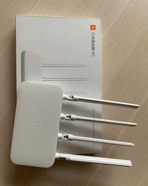 Маршрутизатор Xiaomi Mi Router 4C, белый.новый
