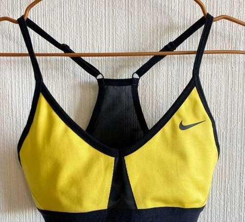 Спортивный топ Nike original, размер XS