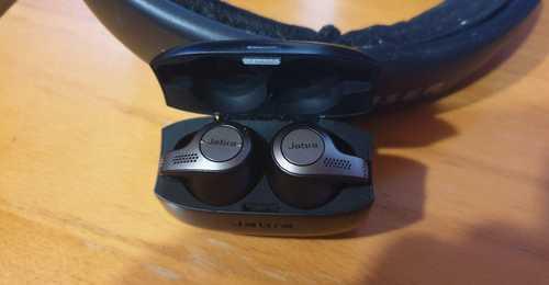 Продам наушники Jabra Elite 65t