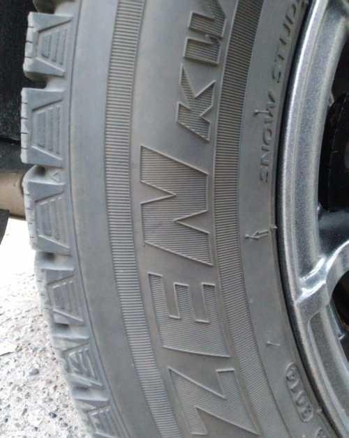 Kumho r16. Зимняя нешипованная резина Кумхо ёлочка r16. Михайловка шины.