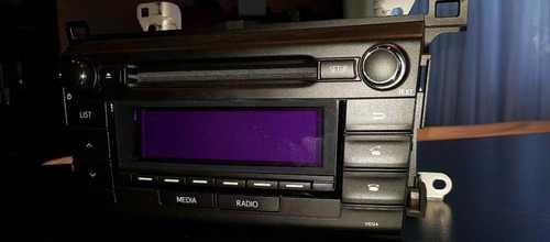 Продаю автомагнитоллу тойота RAV4 новая