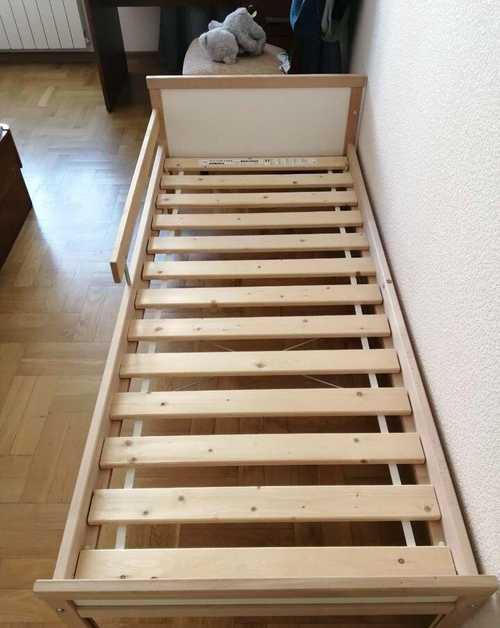 Кровать IKEA sniglar с реечным дном и матрасом