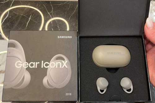 Беспроводные наушники samsung Gear lconX