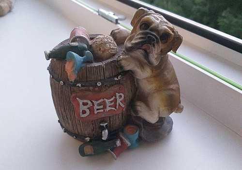 Копилка собака бульдог с бочкой пива