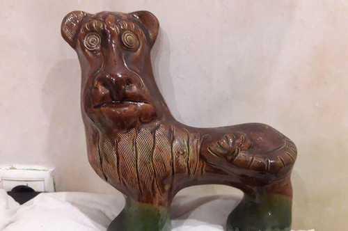 Фигурка льва из керамики