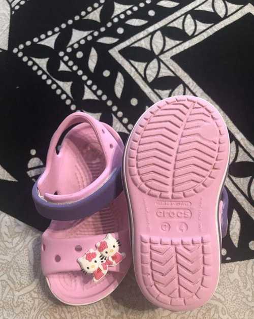 Босоножки Crocs