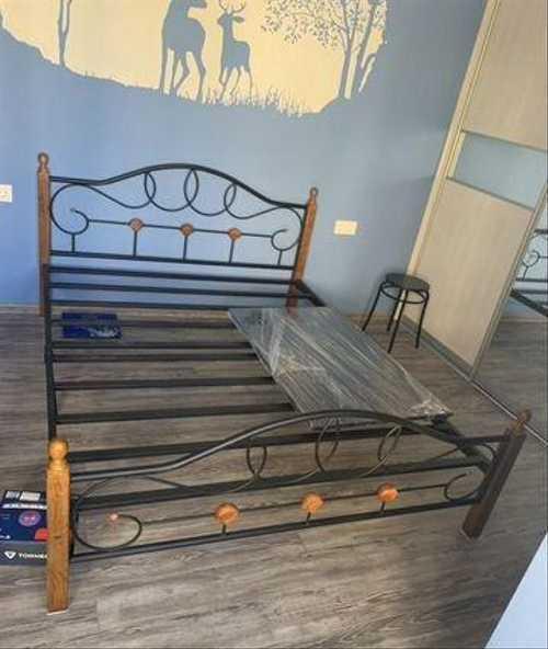 Кровать двуспальная металличекая 200х160