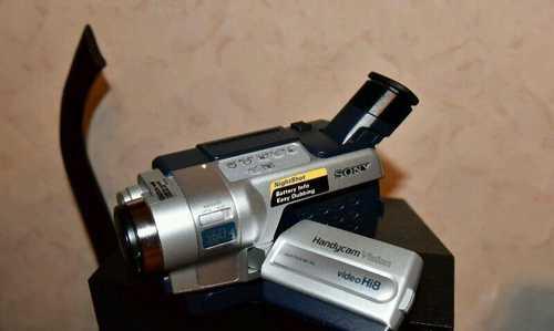 Видеокамера HI8 (Video8) Sony CCD-TRV218E