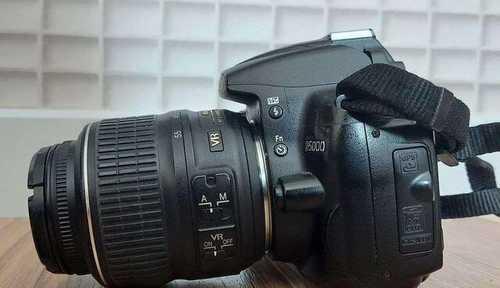 Nikon D5000 с объективом 18-55mm,зарядкой и чехлом
