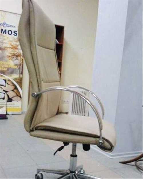 Компьютерное кресло кожанное