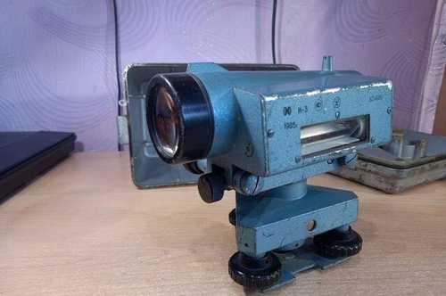 Оптический советский нивелир Н 3