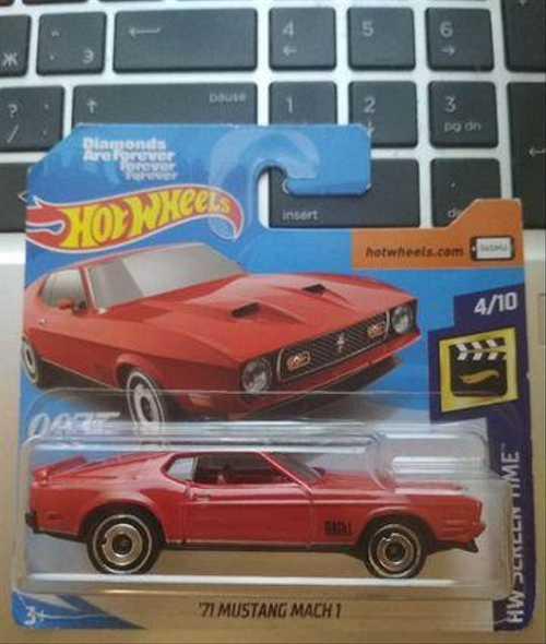 Mustang Mach 1 машина Hot Wheels