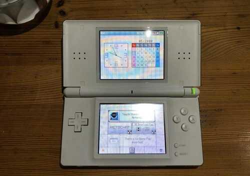 Nintendo ds lite + r4 gold 2020