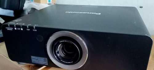 Full HD проектор Panasonic PT-DZ6700