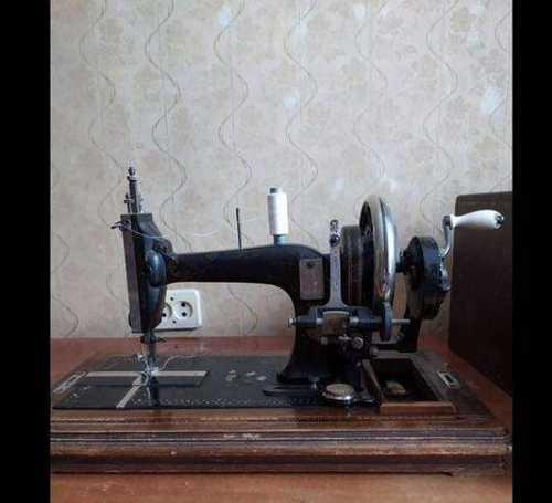 Швейная машина Немецкая