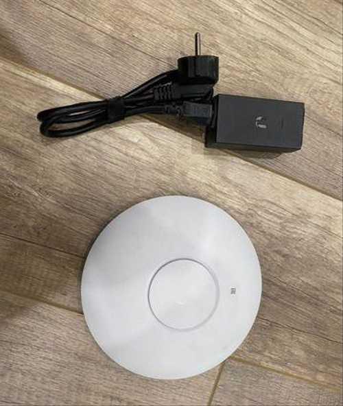 Точка доступа ubiquiti UniFi UAP-AC-LR(EU)