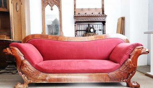 Старинный диван середины XIX века