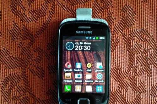 Телефон Samsung GT-S5670