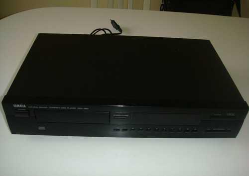 Yamaha CDX - 390 (CD compact disc player)