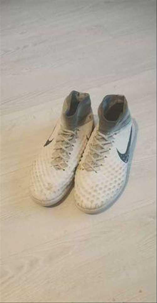 Бутцы, футзалки Nike
