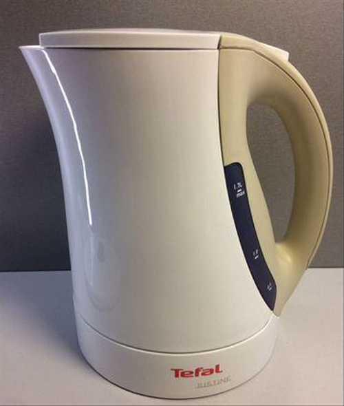 Чайник Tefal BF 560140
