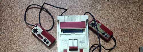 Nintendo Famicom (Family Computer)