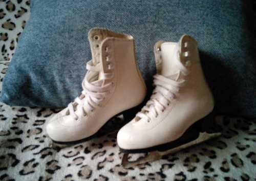 Коньки фигурные, 18 см