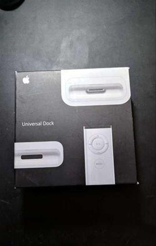 iPod Universal Dock + Apple Remote