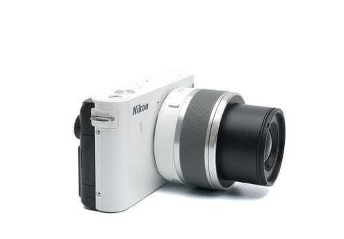 Nikon 1 J1 10-30 Kit White