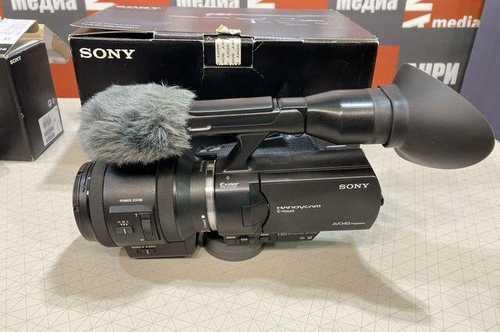 Цифровая камера Sony NEX-VG30