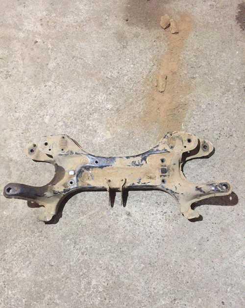 Подрамник передний Toyota prius 1997-2003