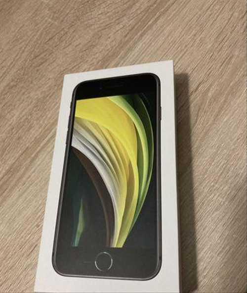 Телефон iPhone se2020