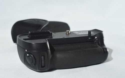 Батарейная ручка Nikon mb-d15