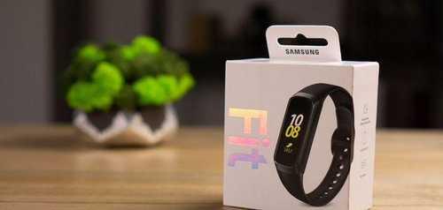 Новый браслет Samsung Galaxy Fit