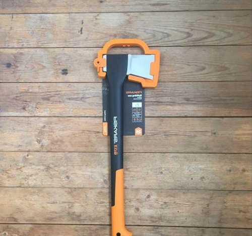 Топор-колун Fiskars X17 Новый