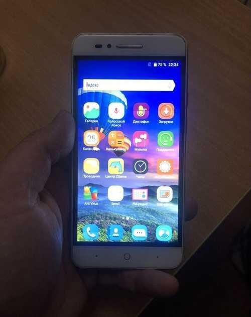 Телефон ZTE