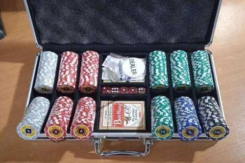 Набор для покера 300 фишек Crown