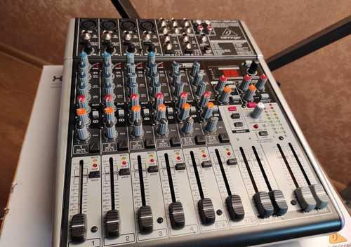 Микшерный пульт behringer xenyx X1204USB