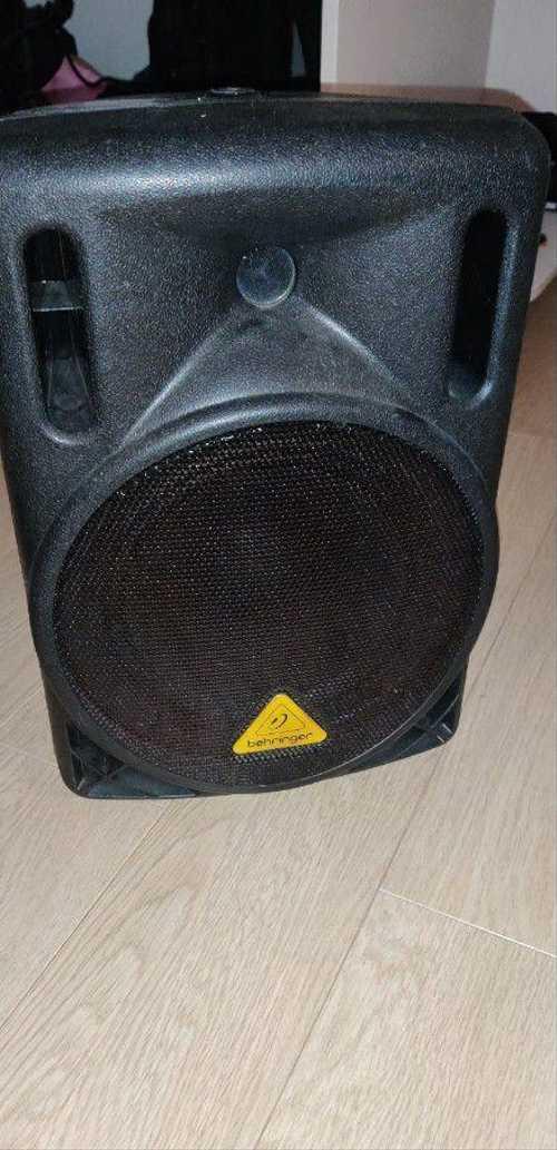 Колонка Behringer b208d