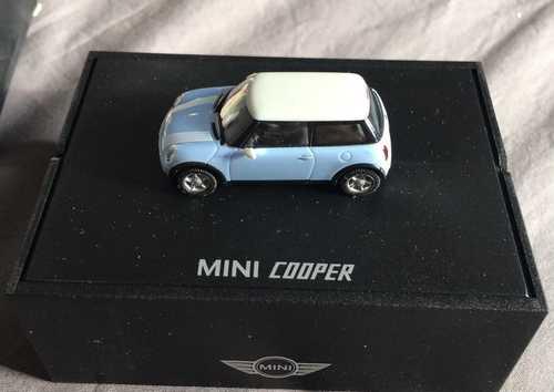 Модель автомобиля Mini Cooper