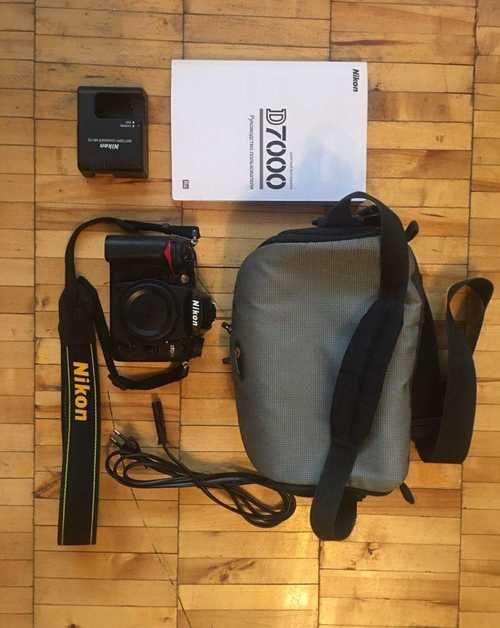 Nikon D7000 (body)