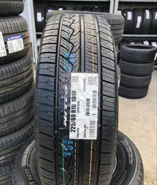 Nitto NT421Q 225/60R18 104V
